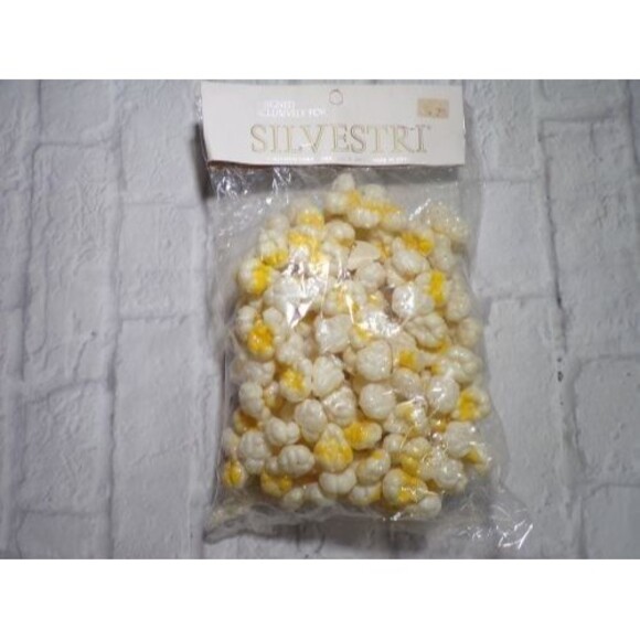 Holiday | Vintage Silvestri Blow Mold Popcorn Garland Glittery ...